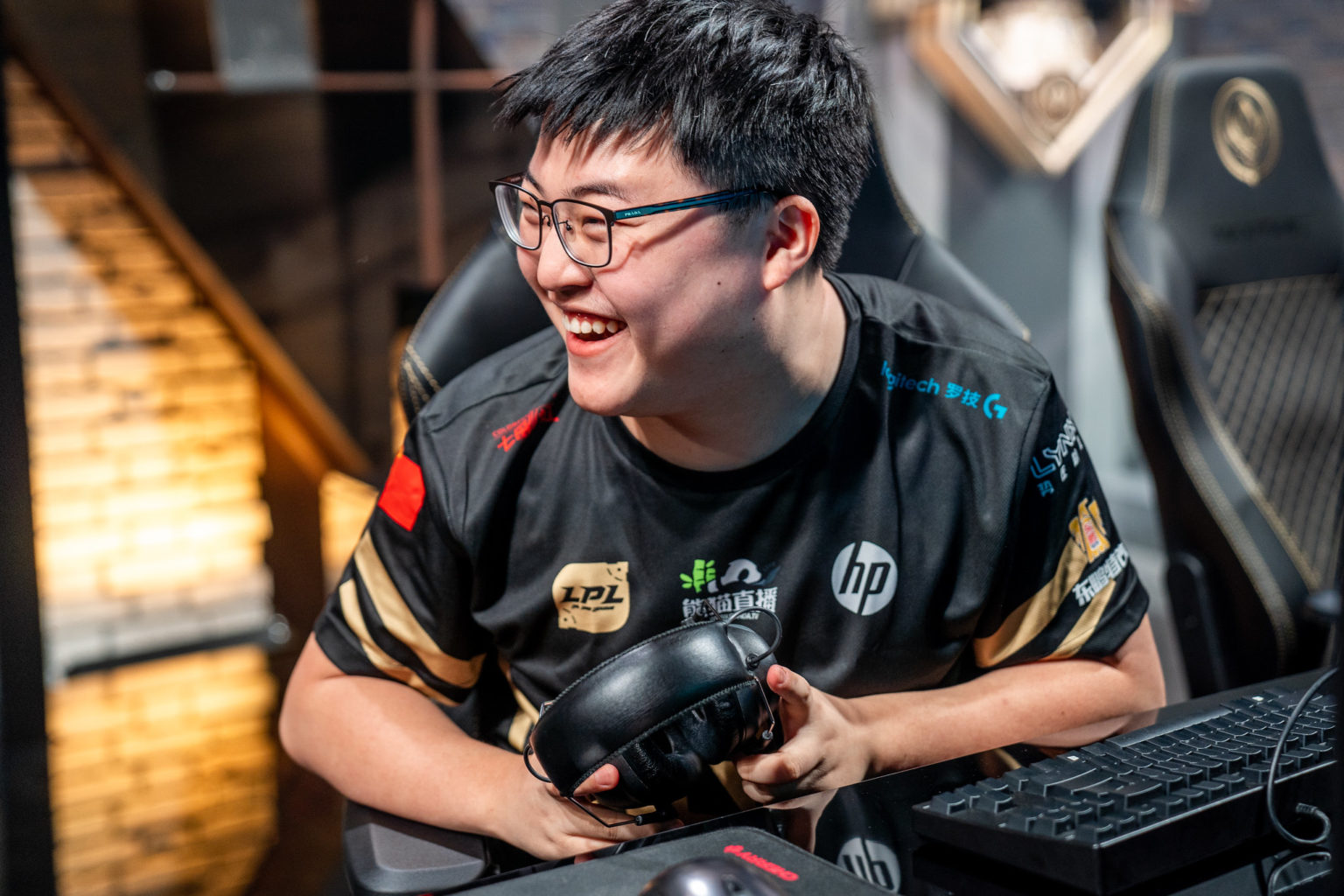 Uzi-RNG-MSI-2018 - CodigoEsports ― CodigoEsports